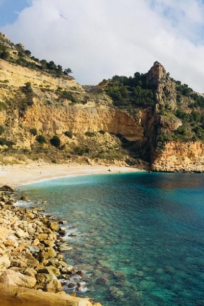A complete guide to beaches in Moraira - HMR Holidays